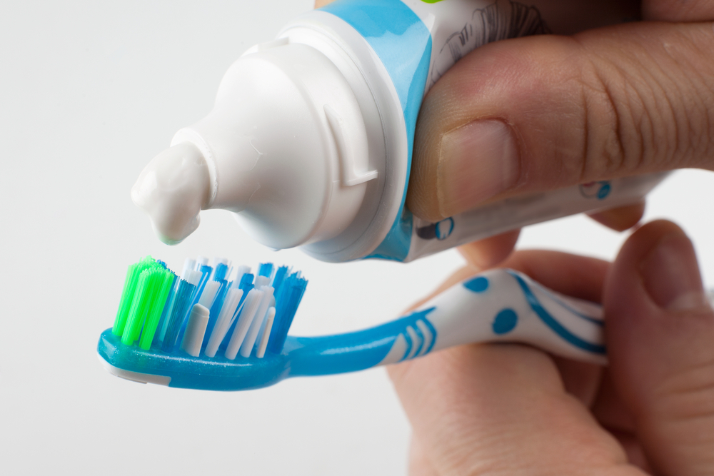 How to Choose the Right Toothpaste: A Comprehensive Guide